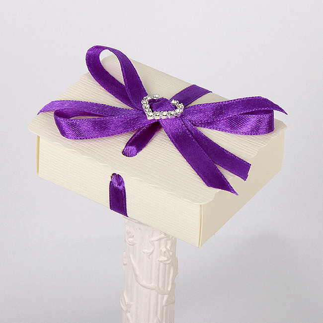 Diamante Buckles Scalloped Edge Box | UK Wedding Favours