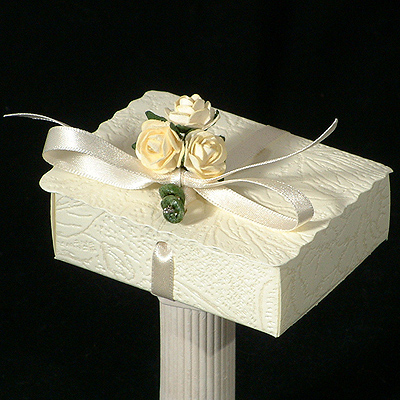 Simply Roses Scalloped Edge Box | UK Wedding Favours